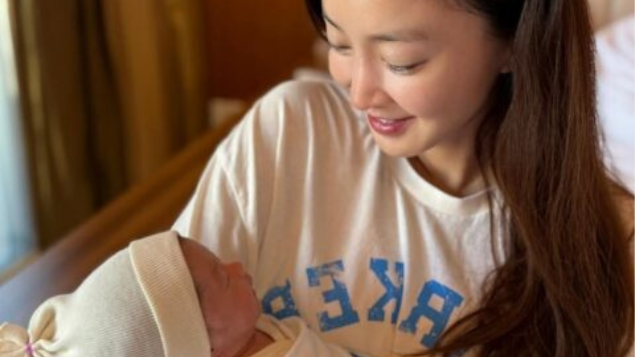 Lee Si Young Deletes Newborn's Photo After Harsh Criticism — K-Netz Say ...