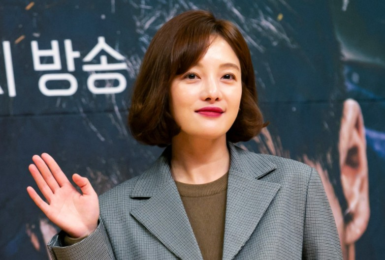 Hwang Bo‑ra Sparks Outrage Over Latest Vehicle Controversy: 'It's a ...
